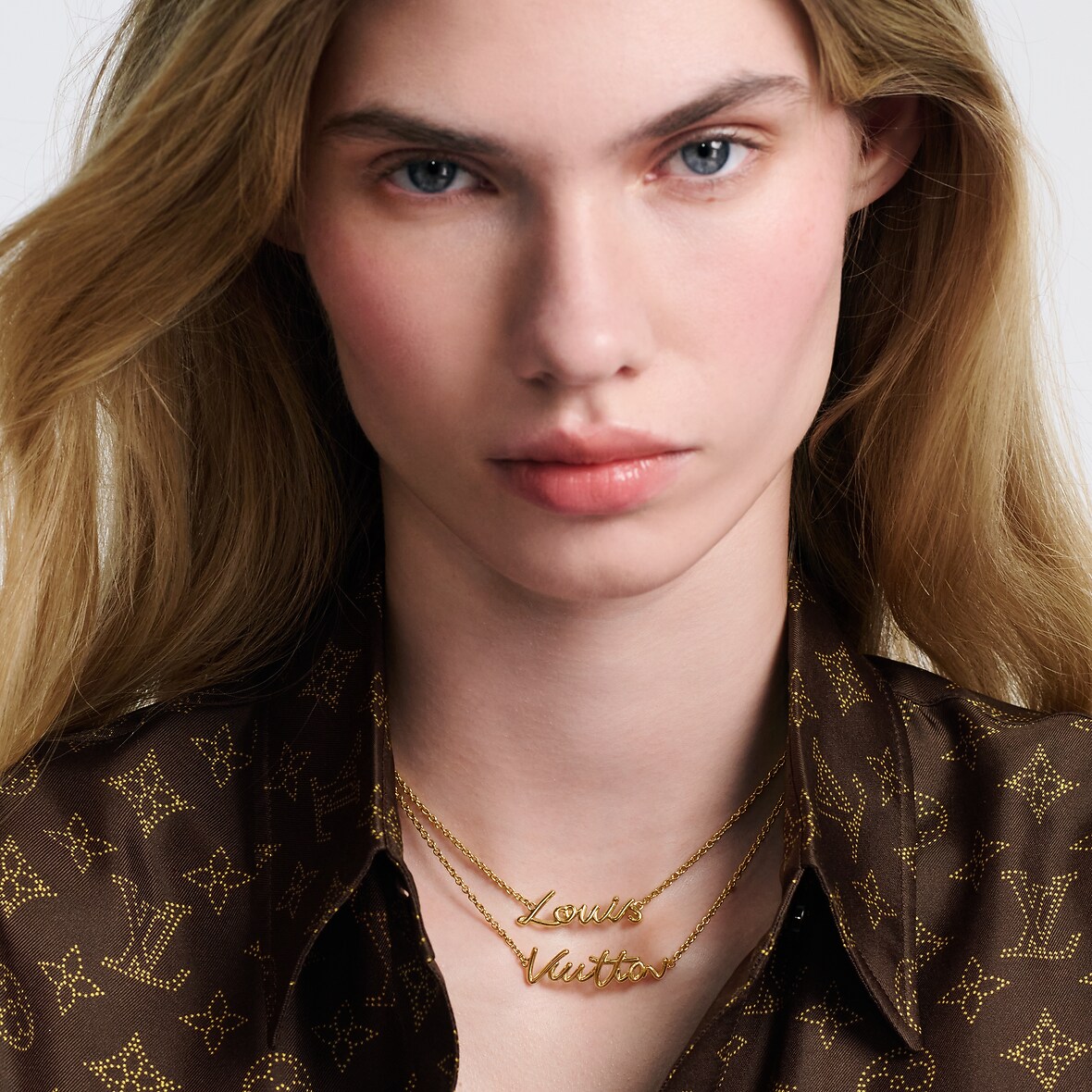 LV Script Necklace S00 - Women - Fashion Jewelry | LOUIS VUITTON